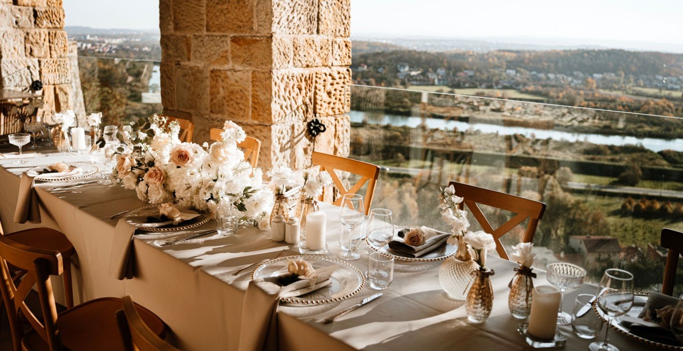 Zinar Castle i zabytkowa Baszta - Kraków - hotel, restauracja, opinie ...