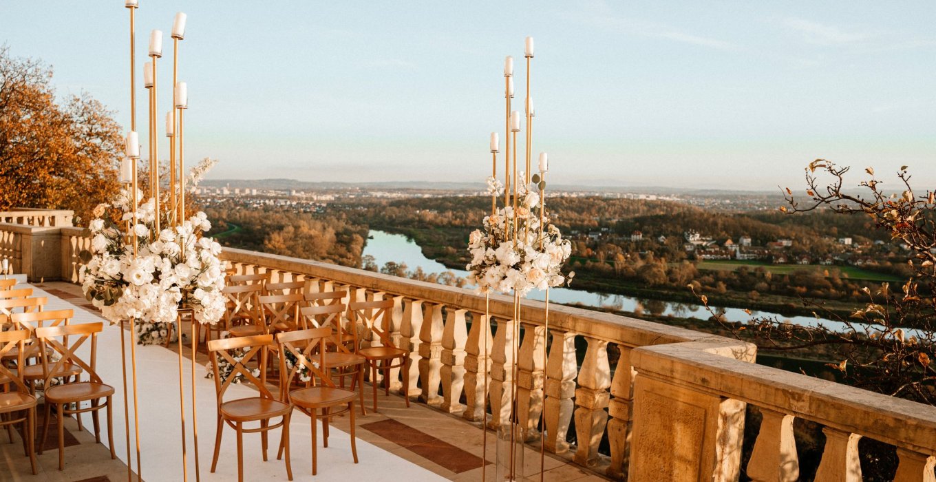 Zinar Castle i zabytkowa Baszta - Kraków - hotel, restauracja, opinie ...
