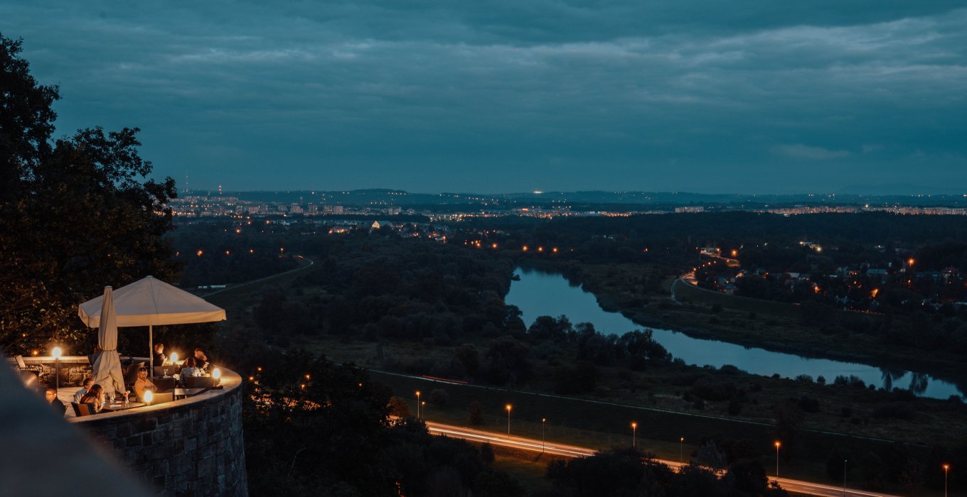 Zinar Castle i zabytkowa Baszta - Kraków - hotel, restauracja, opinie ...